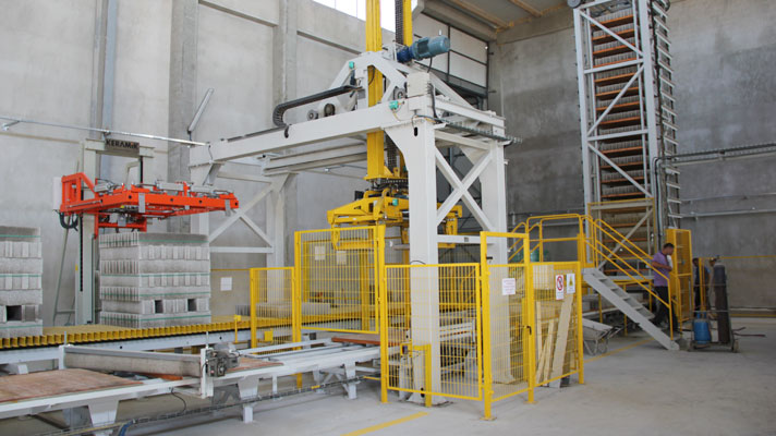 Novabloc: concrete block machines with minimum maintenance