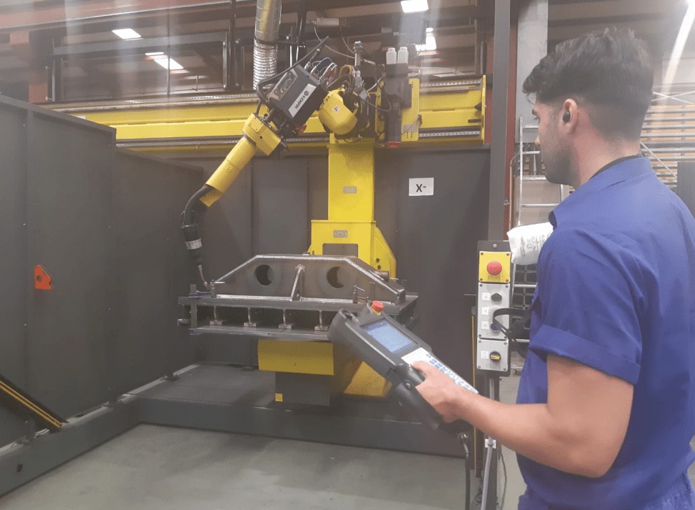 Technical support for block machines in Poyatos Factory